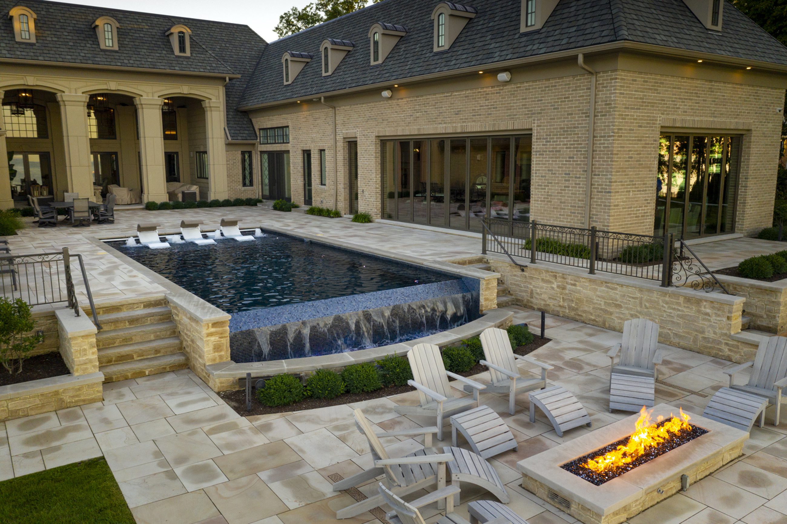 Swimming Pool Features in North Olmsted & Cleveland, OH | High-Tech Pools